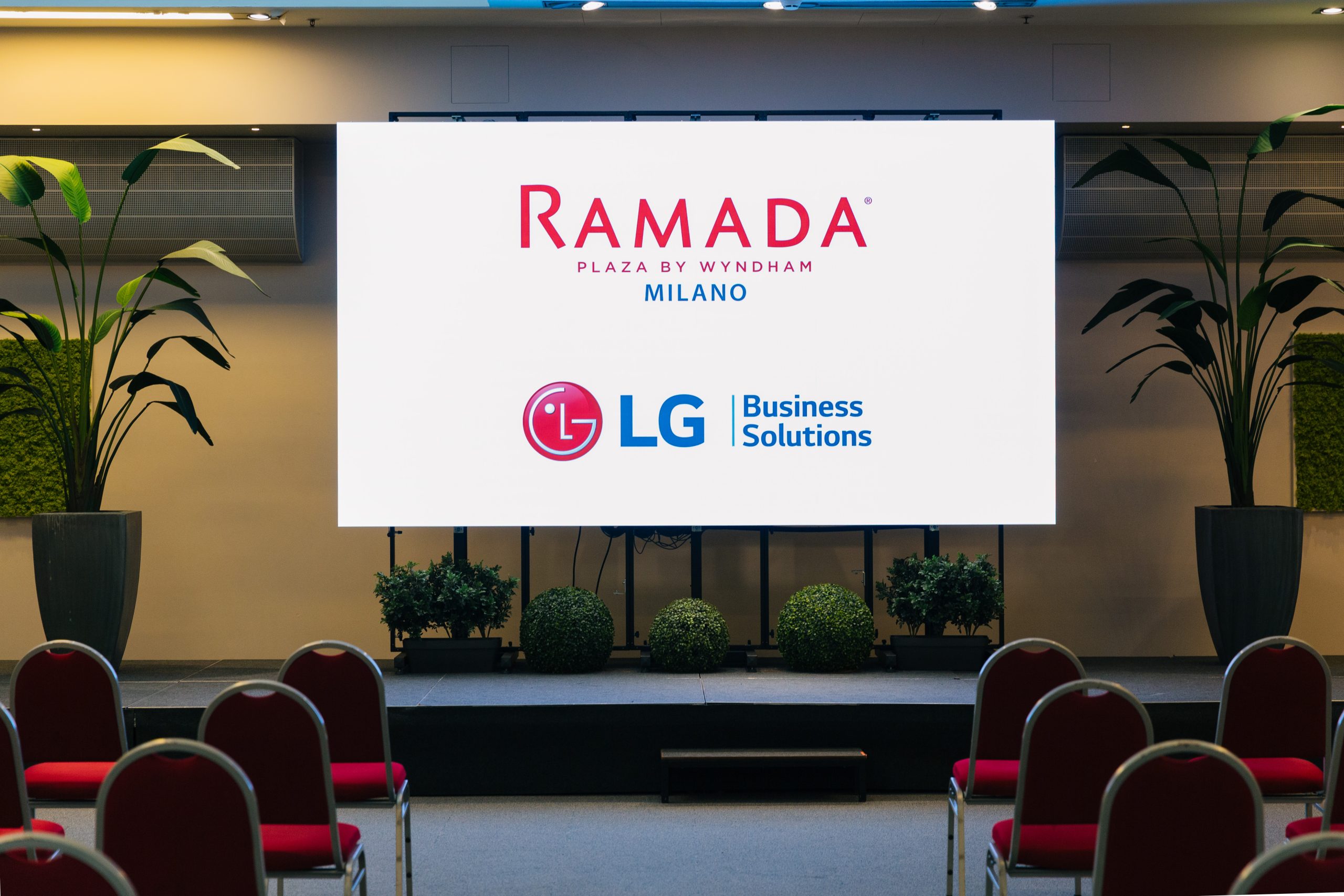Ramada Plaza by Wyndham Milano sceglie la tecnologia LG | 01building