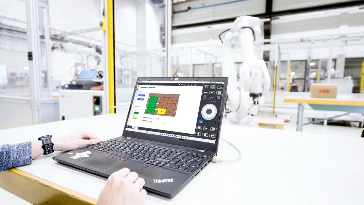 ABB introduce lo strumento no-code AppStudio per la programmazione di ...