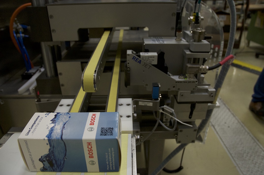 Anticontraffazione dei farmaci con un sistema di visione dei codici ...