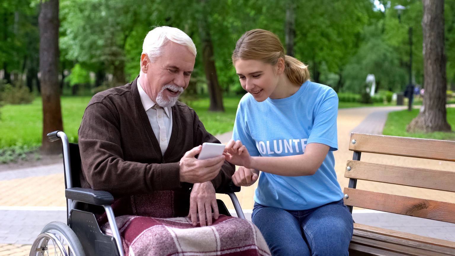 Elty, nuova funzione per caregiver: salute dei familiari sotto ...