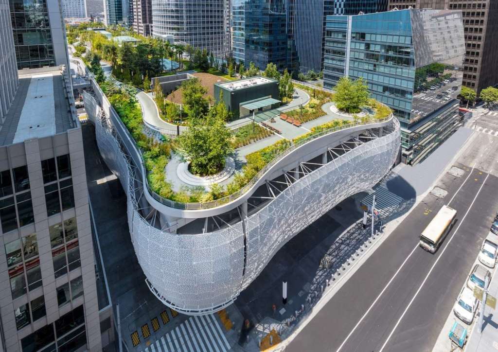 Salesforce Transit Center | Area
