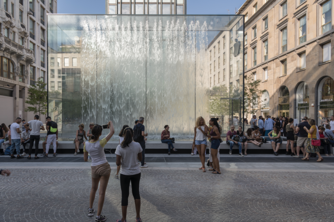 Apple Store a Milano - Foster + Partners | Arketipo