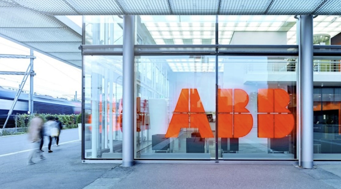 ABB cede la divisione Robotics a SoftBank per 5,4 miliardi di dollari