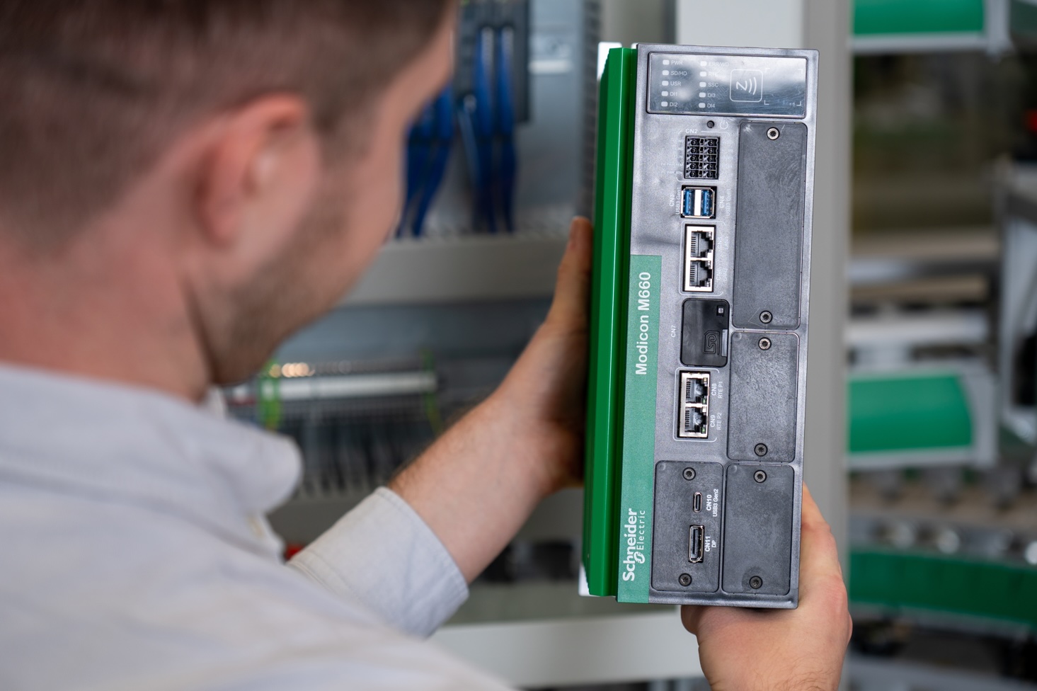 Modicon M660: il controller che ridefinisce il motion control industriale