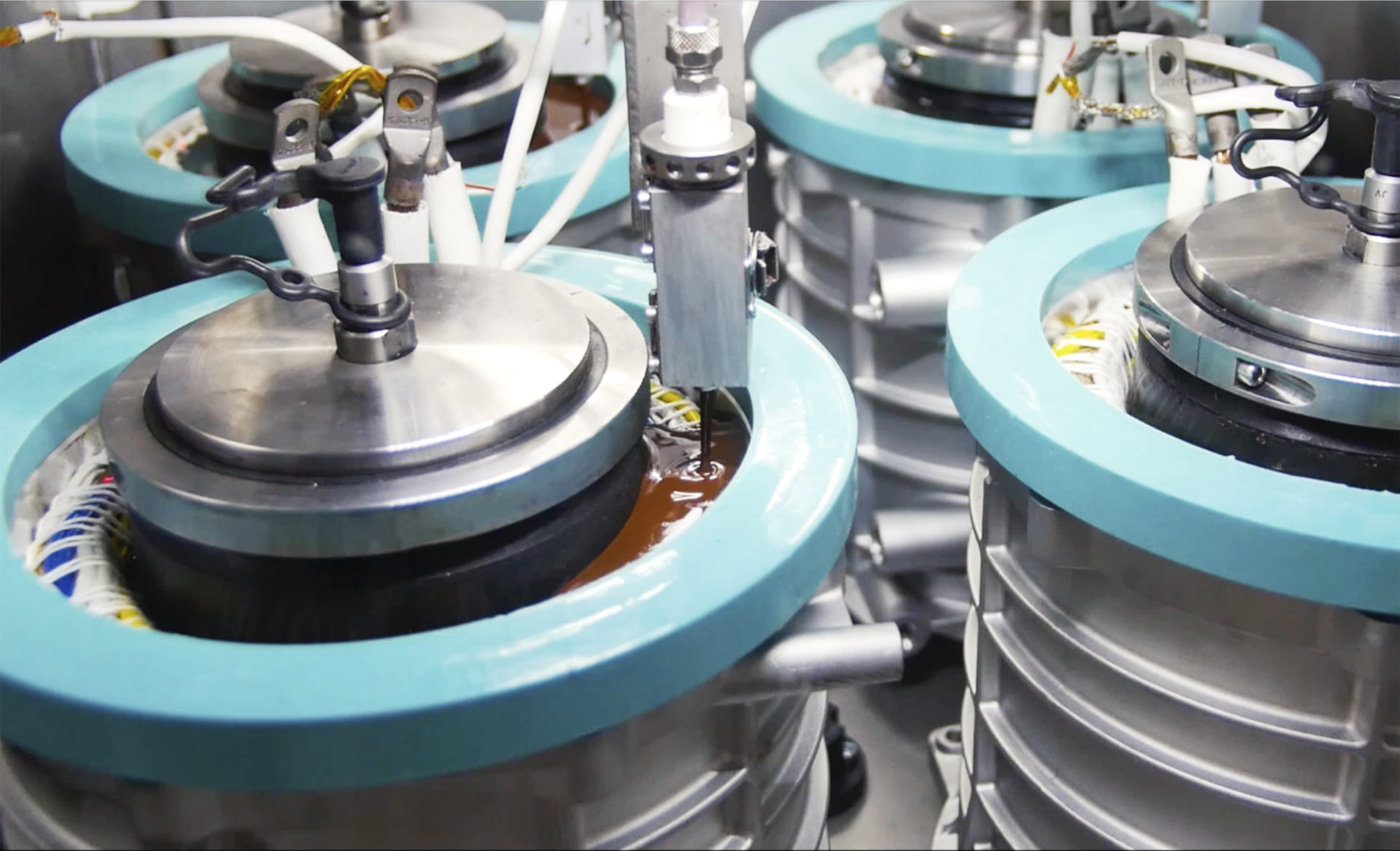 Demak, vacuum casting system - Electric Motor Engineering