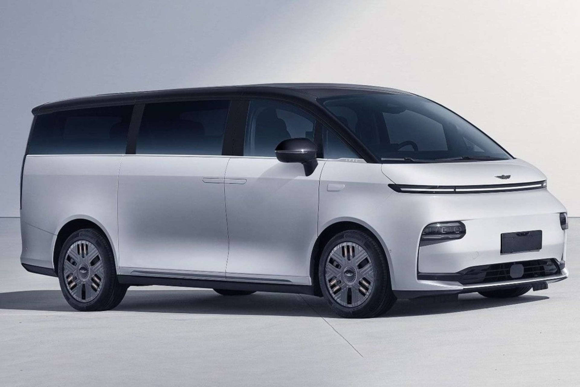 LEVC widens its electric range - Electric Motor Engineering