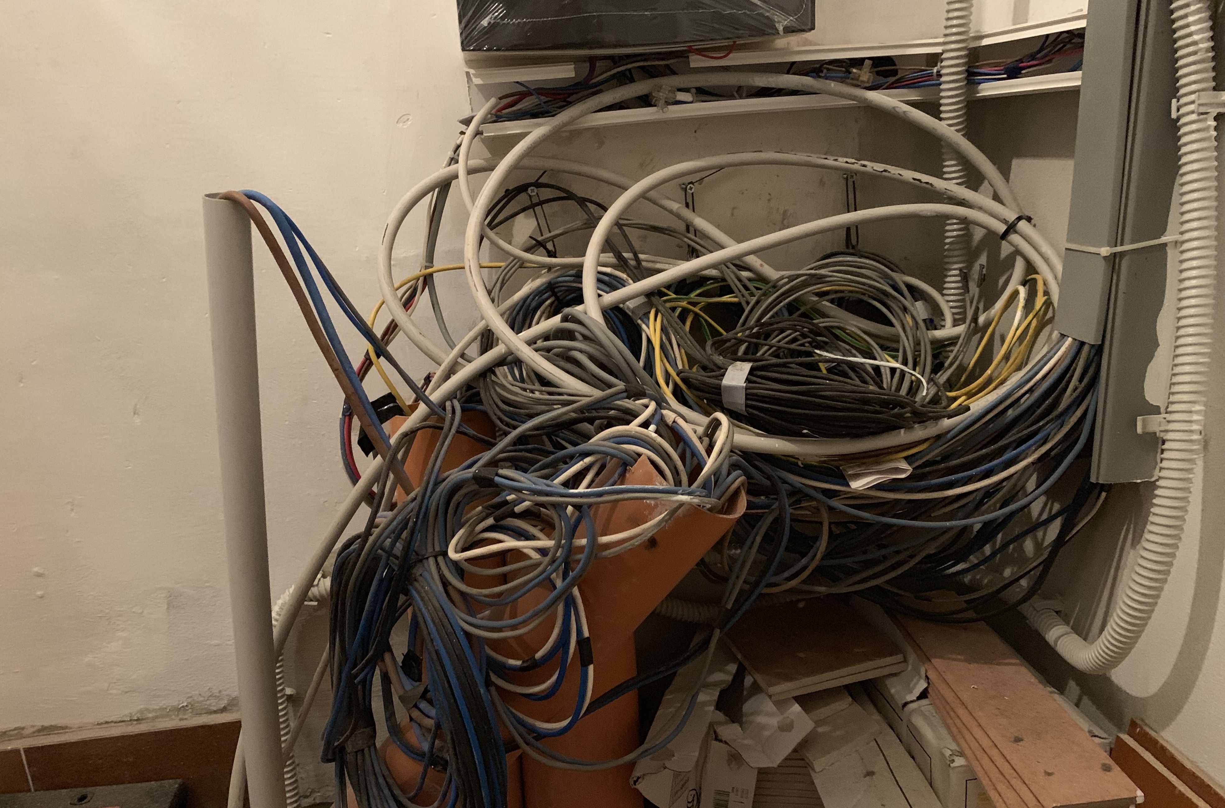 Vano contatori o ripostiglio? - Elettro