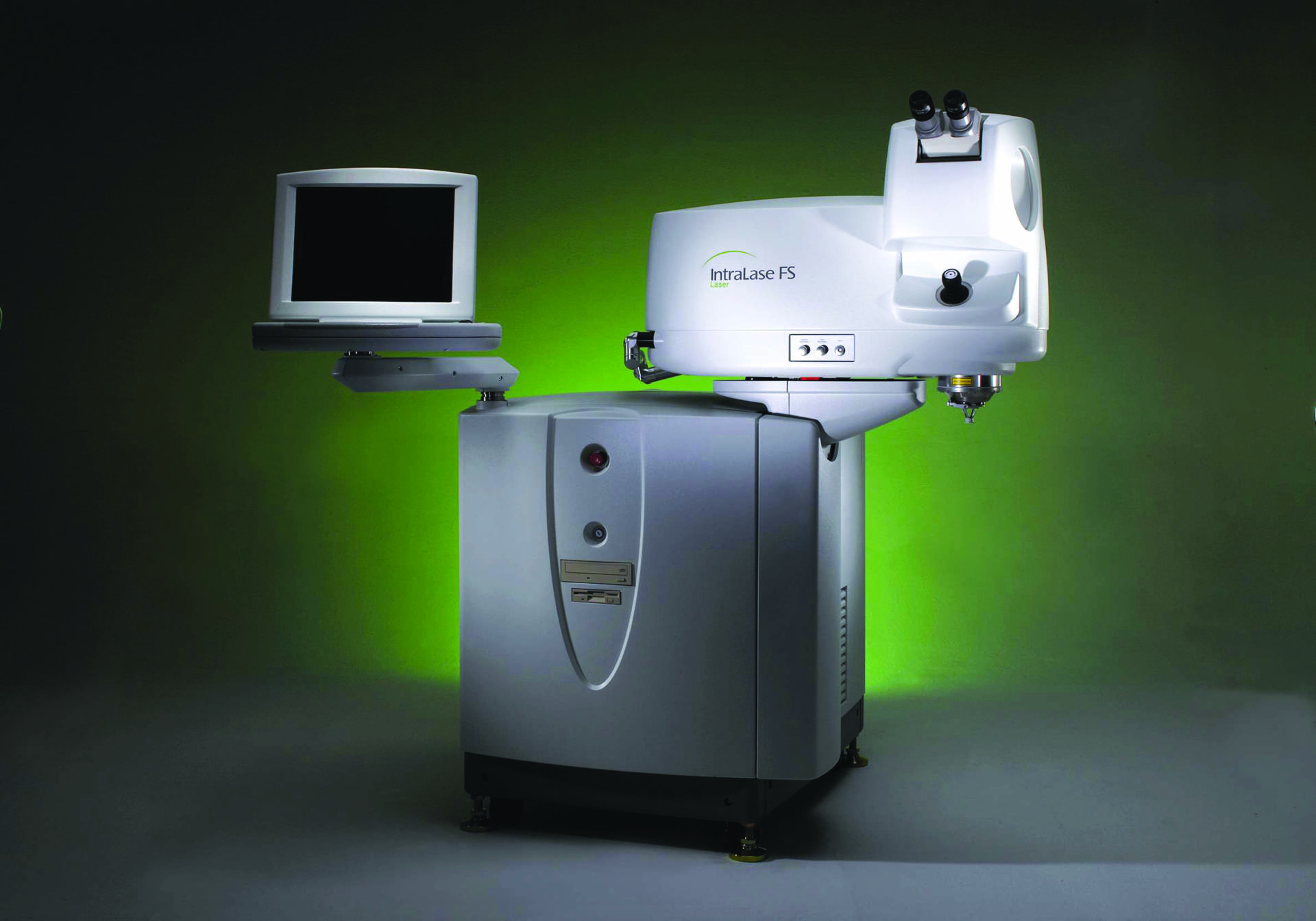 IntraLase-with-Green-Background2 - EYE DOCTOR