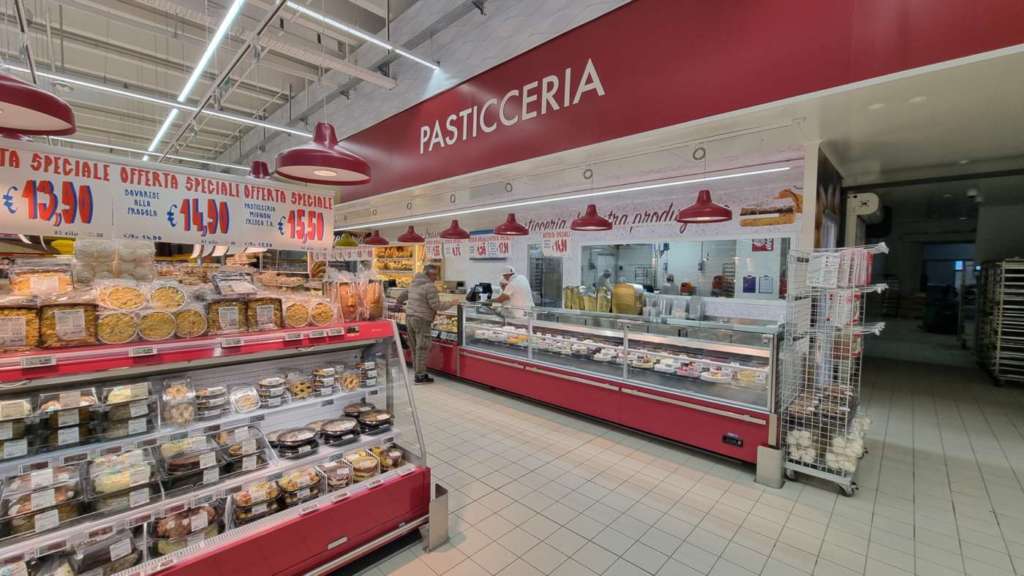 Gallery. Il debutto di Iper Tosano (VéGé) nel milanese