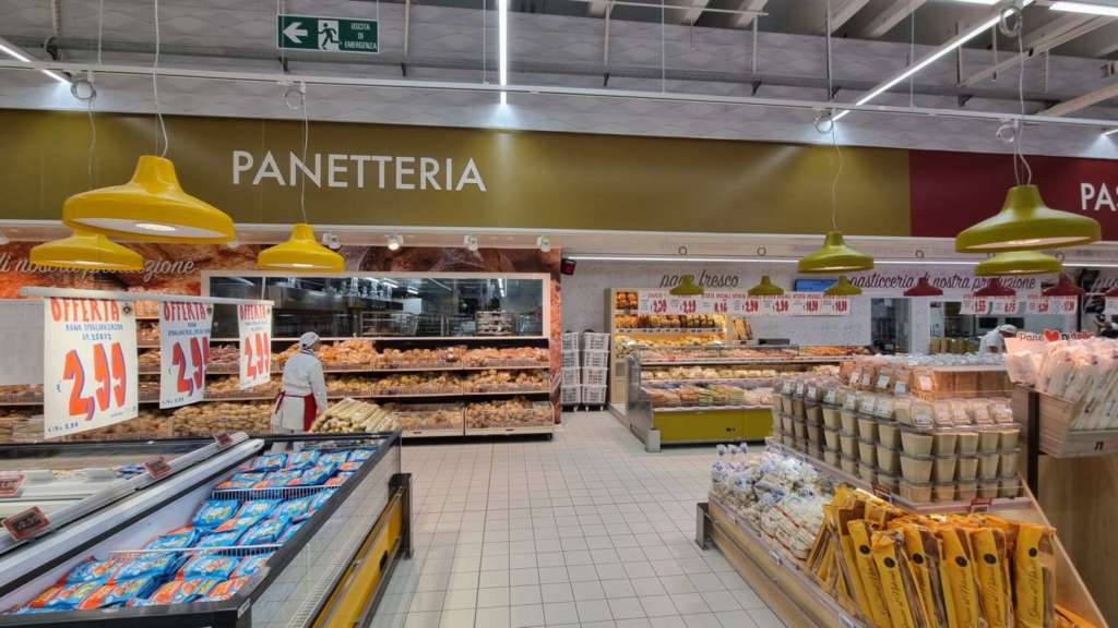 Gallery. Il debutto di Iper Tosano (VéGé) nel milanese