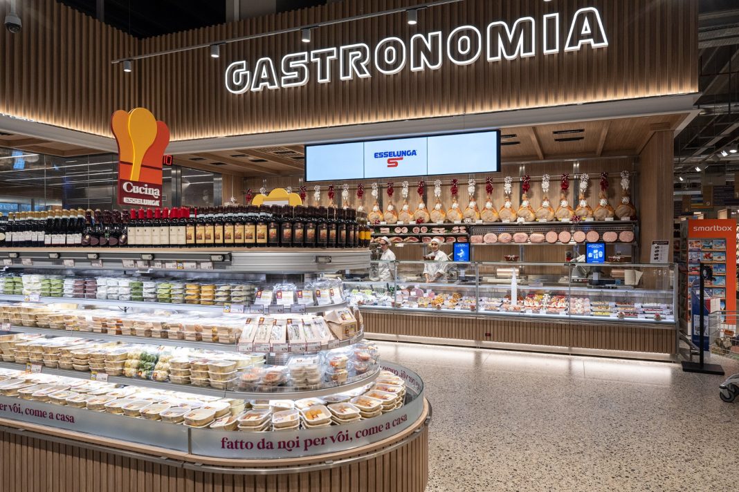 Gallery. Esselunga raddoppia la presenza a Modena