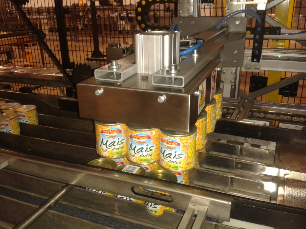 Il sistema pick and place di BBM Packaging per l’inscatolamento delle lattine - Imbottigliamento