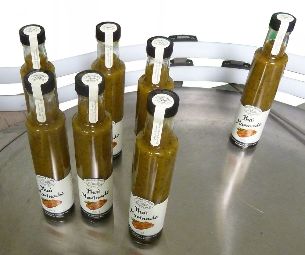 Efficient solution for labelling jars and bottles with application seal ...