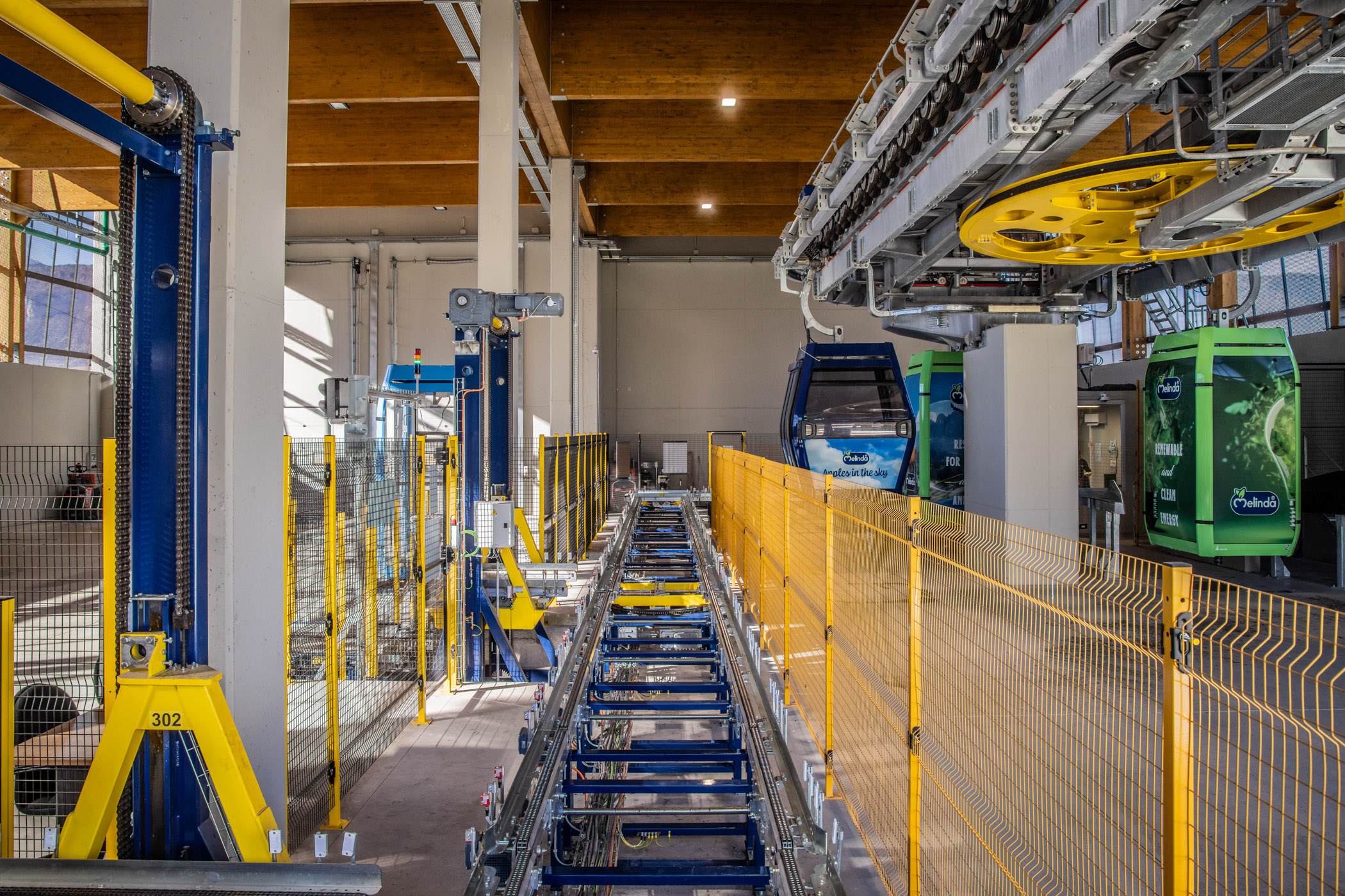 In Trentino al via la prima funivia al mondo per il trasporto delle ...