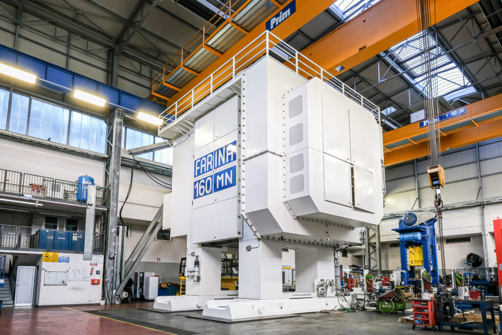 16 000 ton press presented for the first time - Metal Working World ...