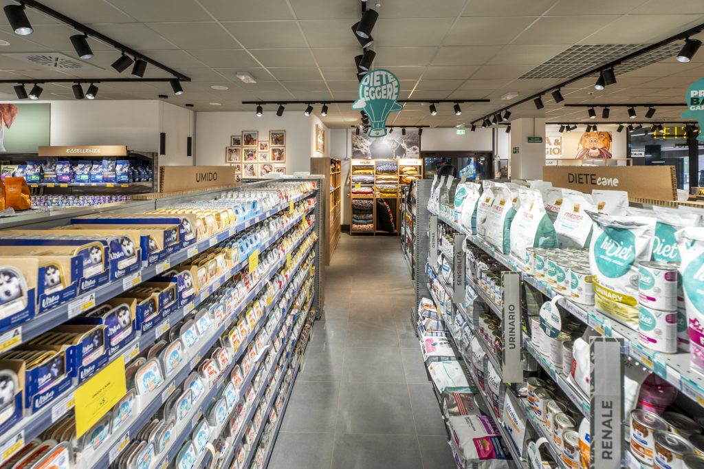 Arcaplanet inaugura un petstore a Pomezia