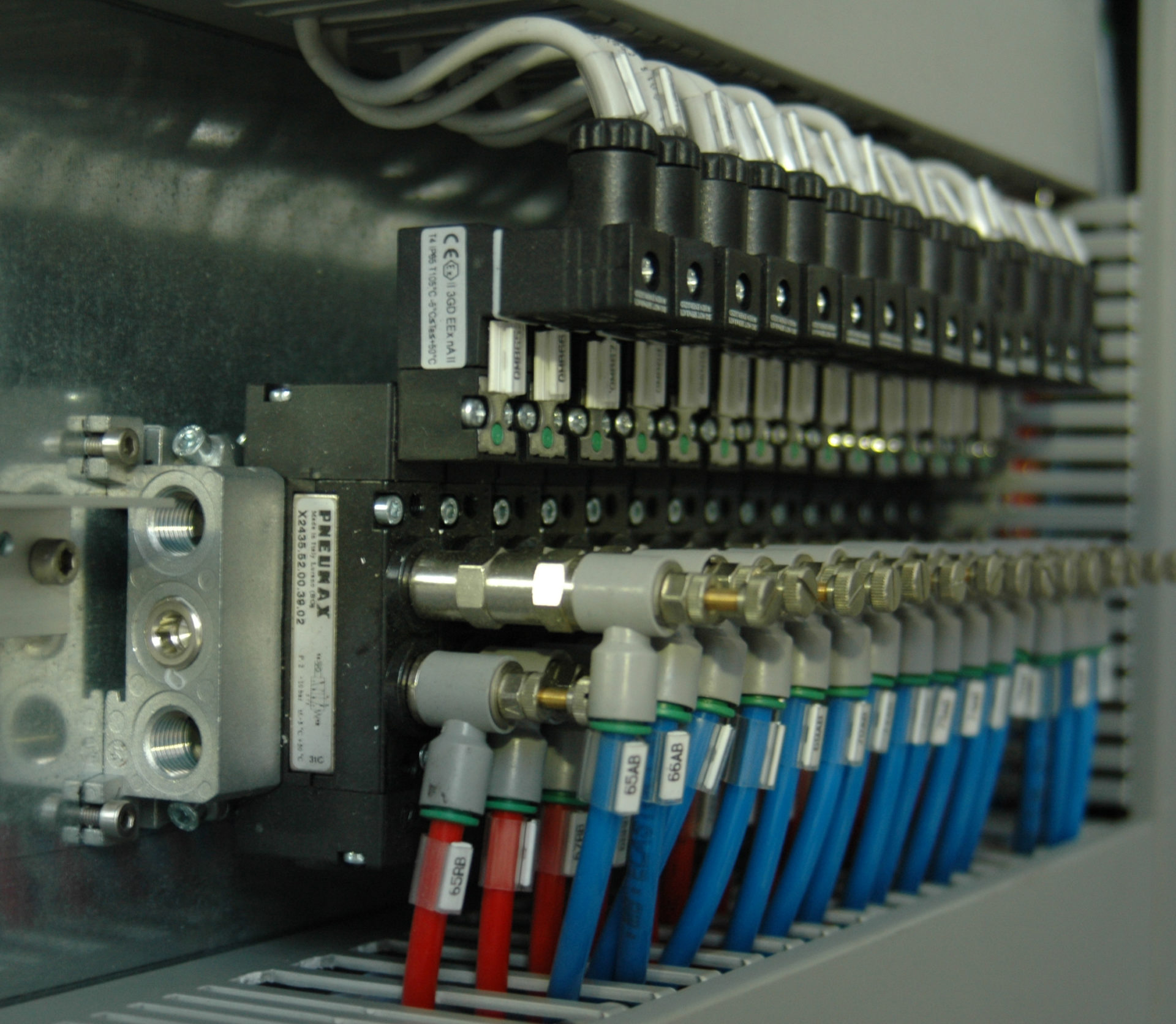 Advanced pneumatic automation for dispensing systems - Power ...