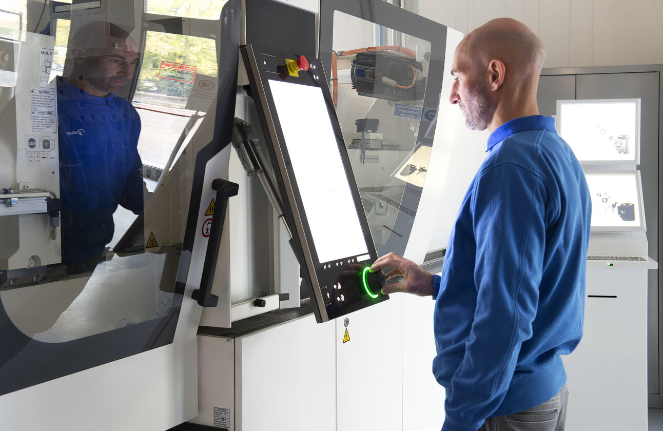 Sensors integrated in the connectors - Power Transmission World