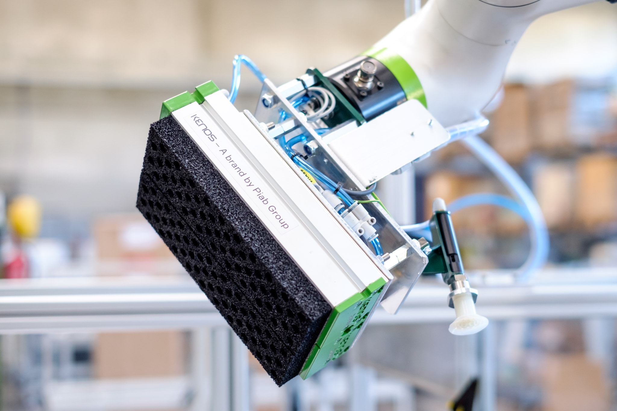 Increased productivity in the packaging and palletising of boxes by Piab