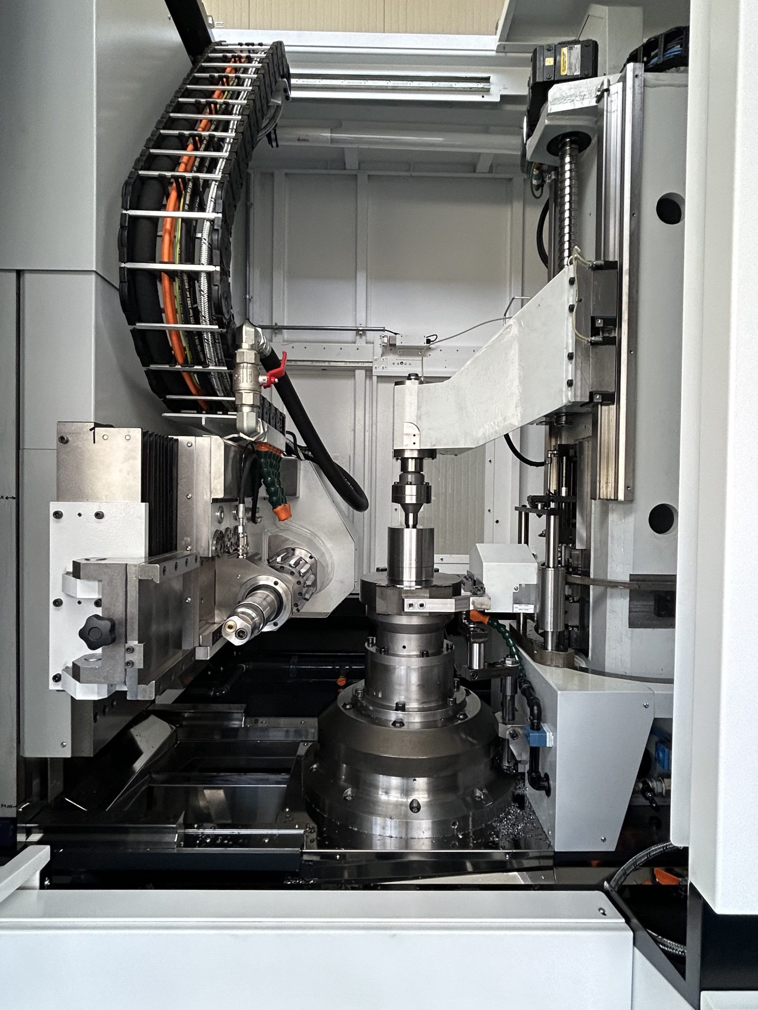 A new line of hobbing machines