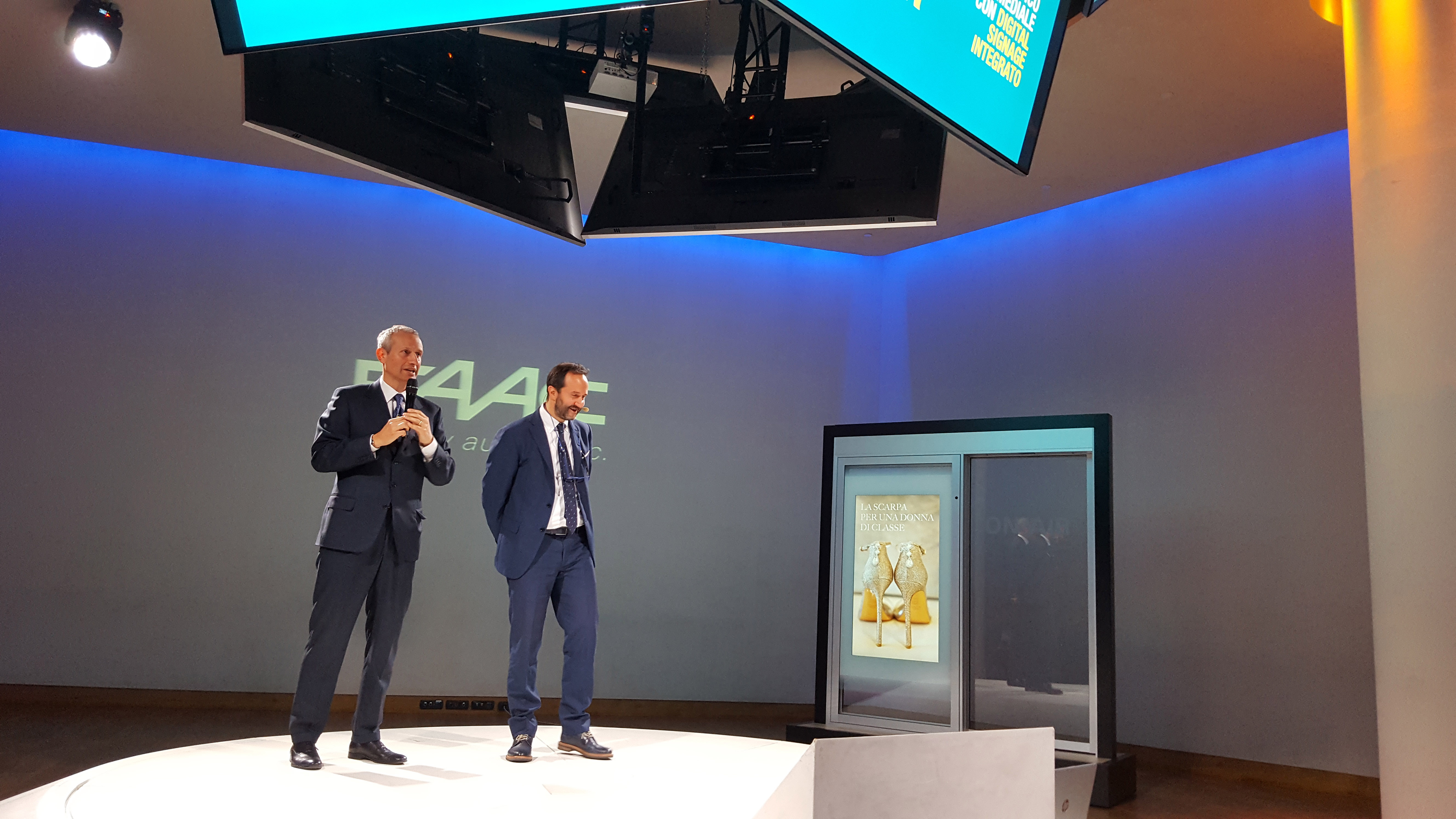 FAAC lancia sul mercato On Air, l'originale porta automatica con ...