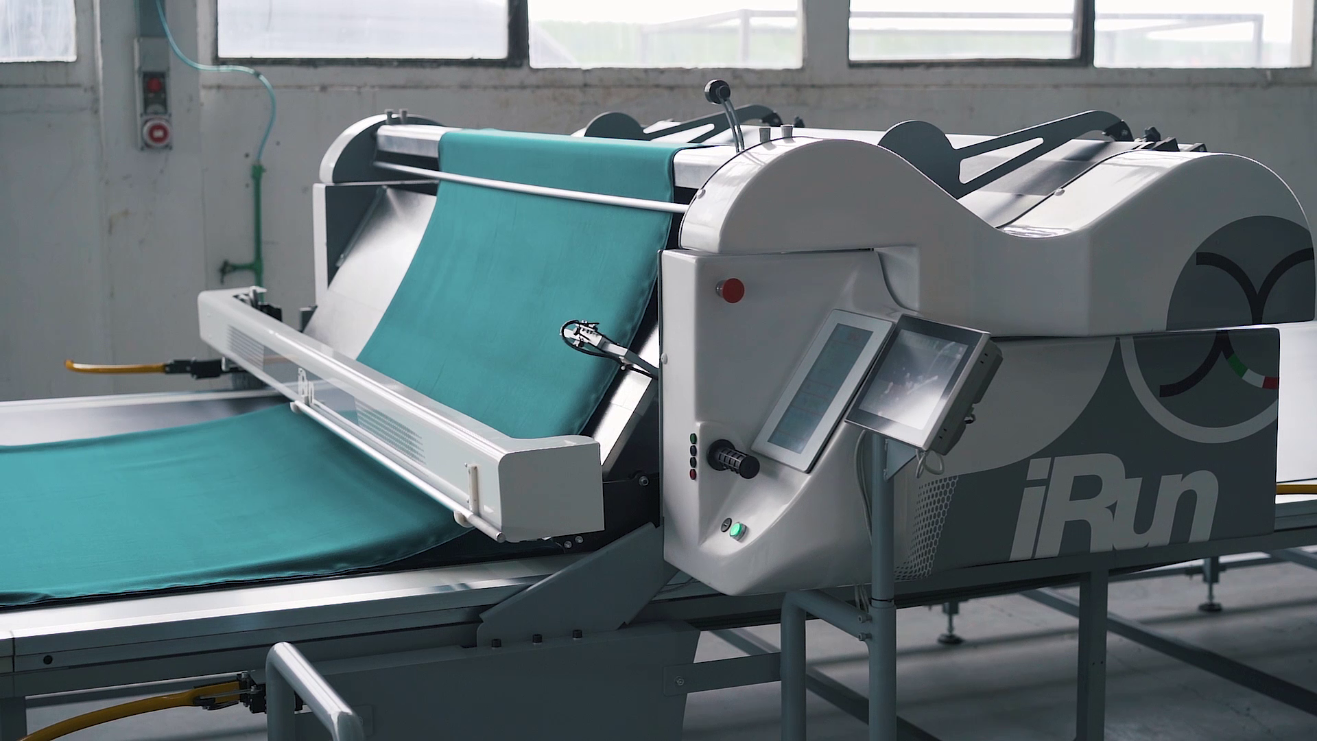 Orox: Cutting Room 4.0 - Technofashion World